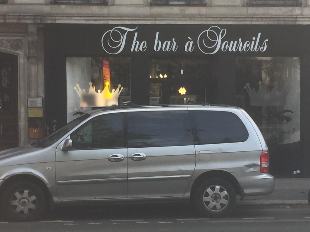 The Bar A Sourcil Paris 11