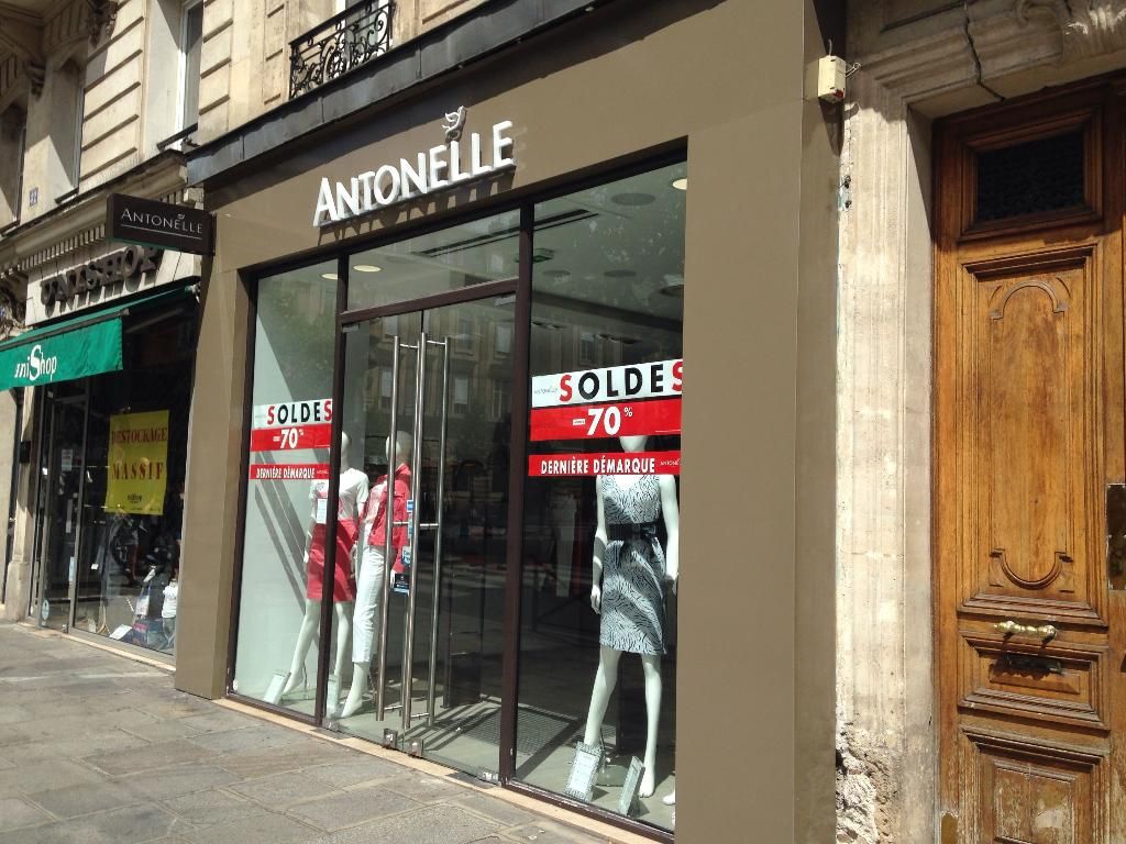 Antonelle - 40 Bis rue Rivoli 75004 Paris - Magasins de vêtement ...