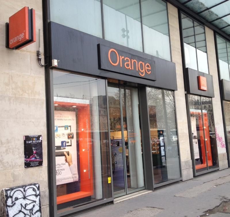 Boutique Orange Ouverte Le Dimanche