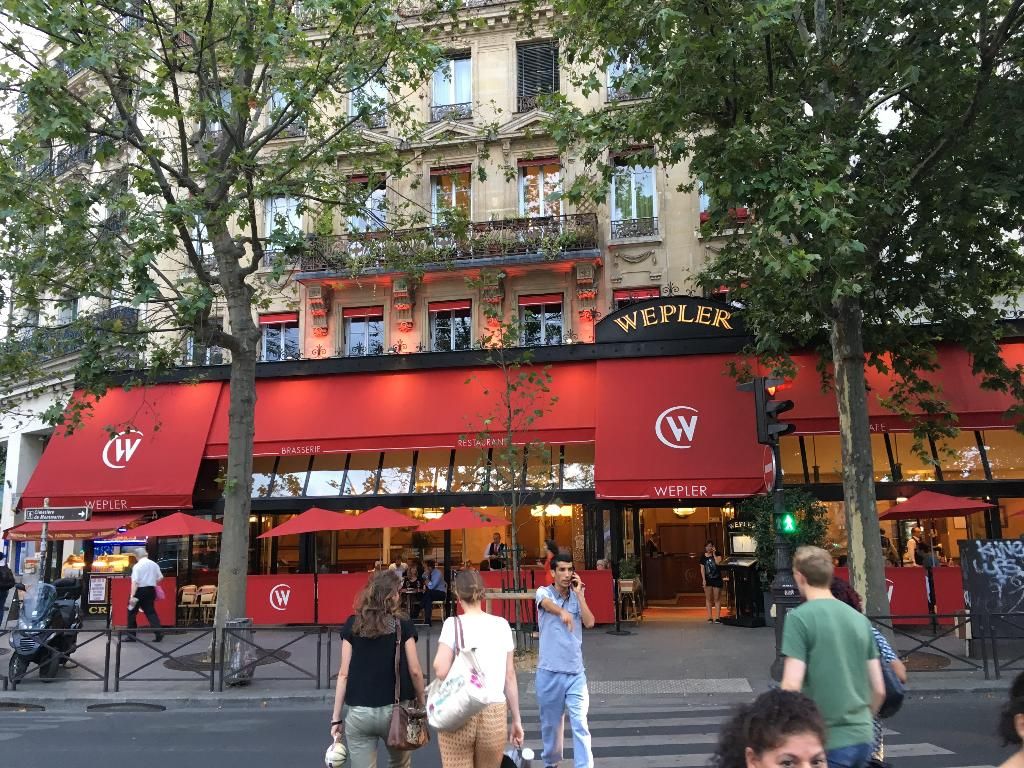 Le Wepler Paris - Restaurant (adresse, horaires, avis, ouvert le dimanche)